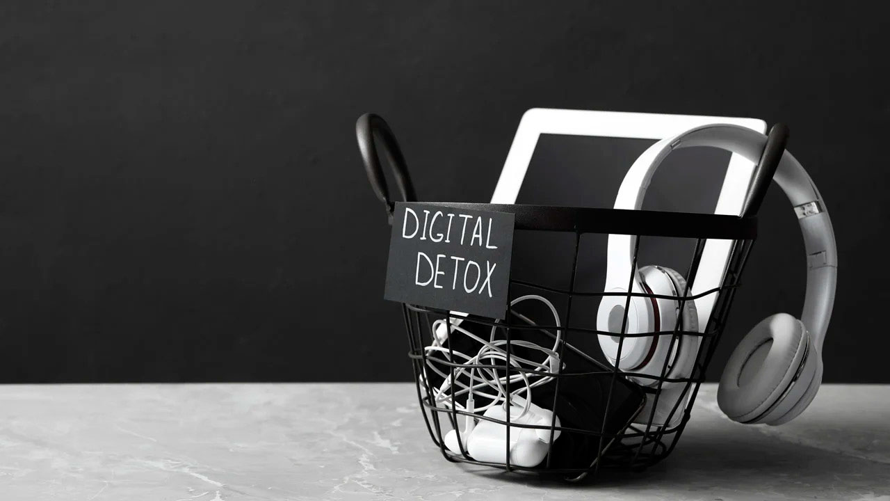 Family Digital Detox – Let’s Disconnect to Reconnect | Community Magazine